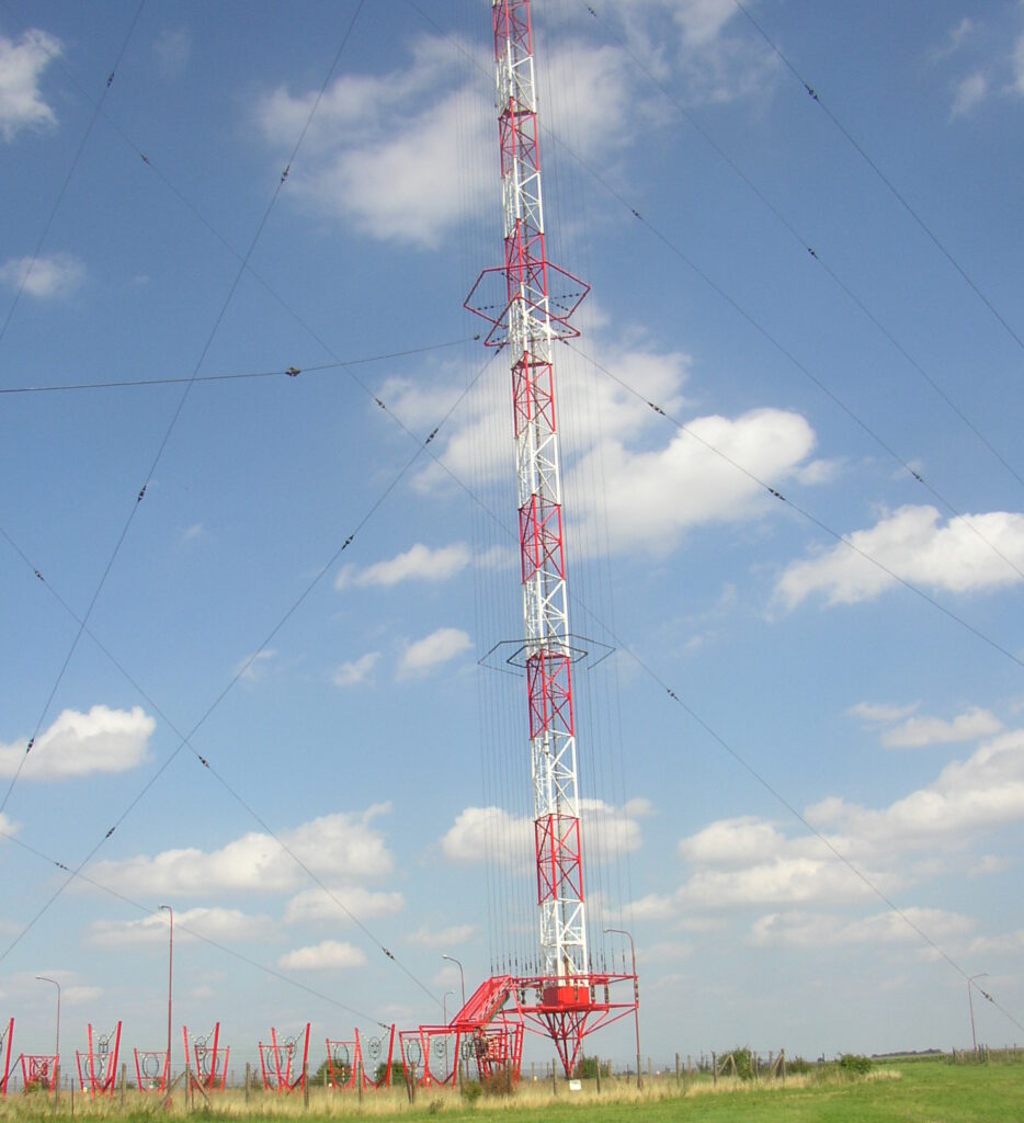 Nejvyšší vysílač v Česku: Liblice B a jeho rekordy – Epochaplus.cz