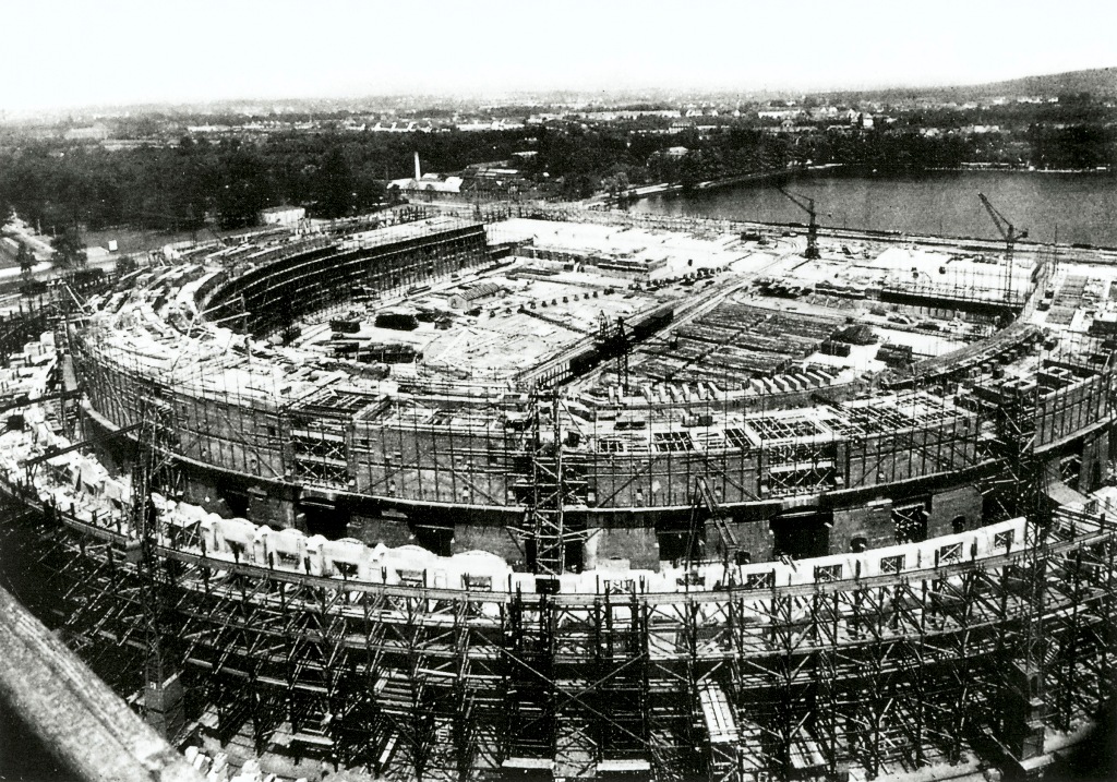 Monstrózní plán Adolfa Hitlera: Proč sešlo ze stavby jeho vysněného ...
